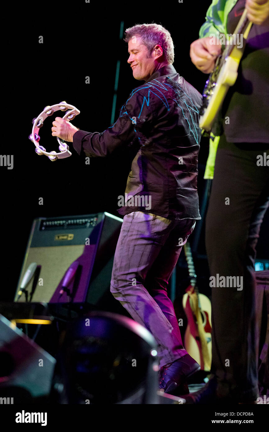 Progressive rock band hi-res stock photography and images - Alamy