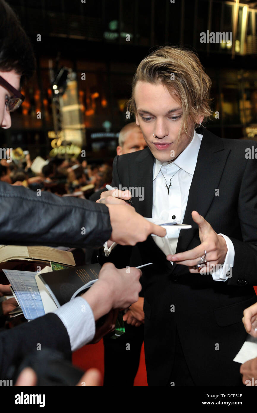 British actor jamie campbell bower hi-res stock photography and images ...