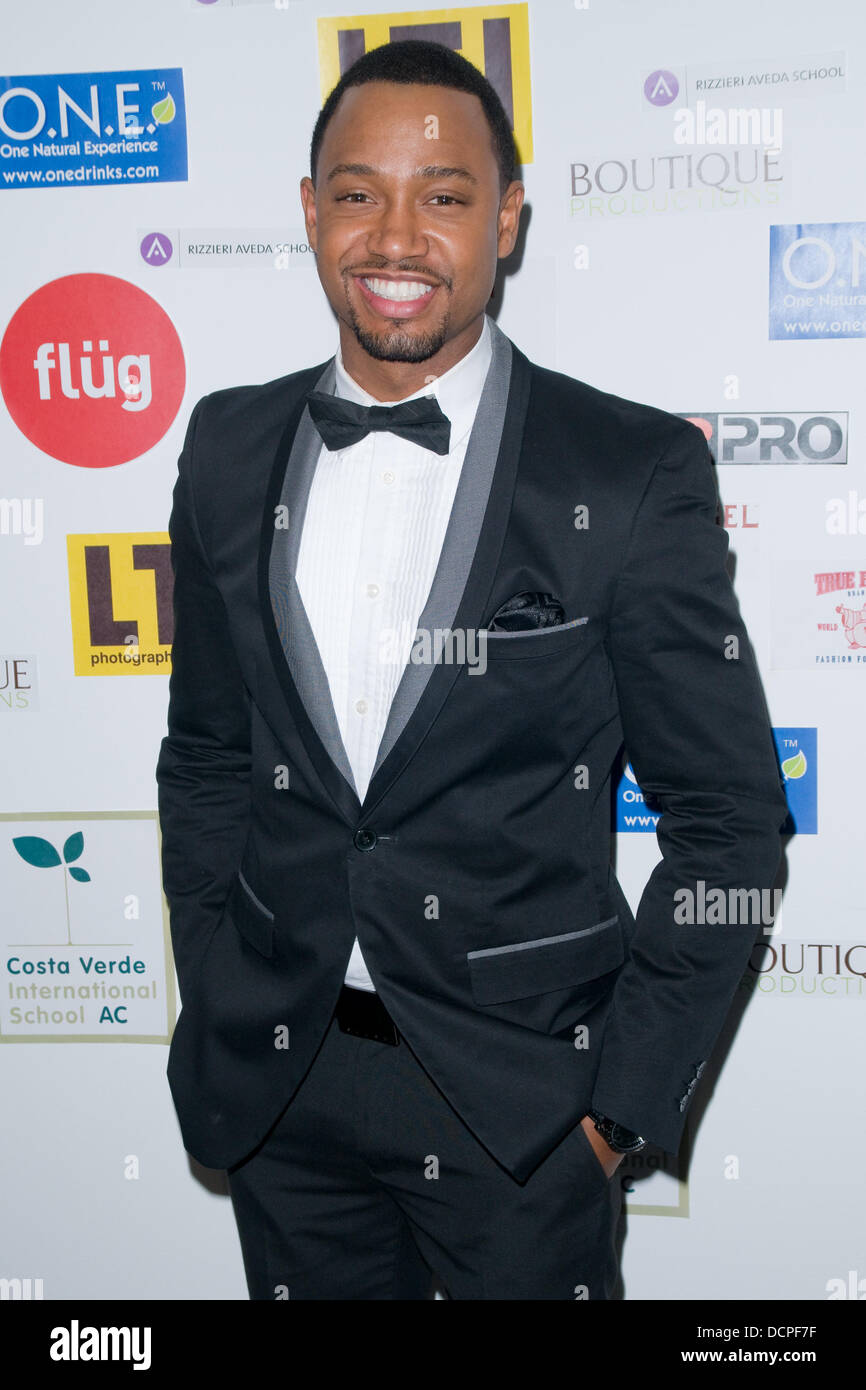 Terrence Jenkins 401 Green Photography & Fashion Auction New York City ...