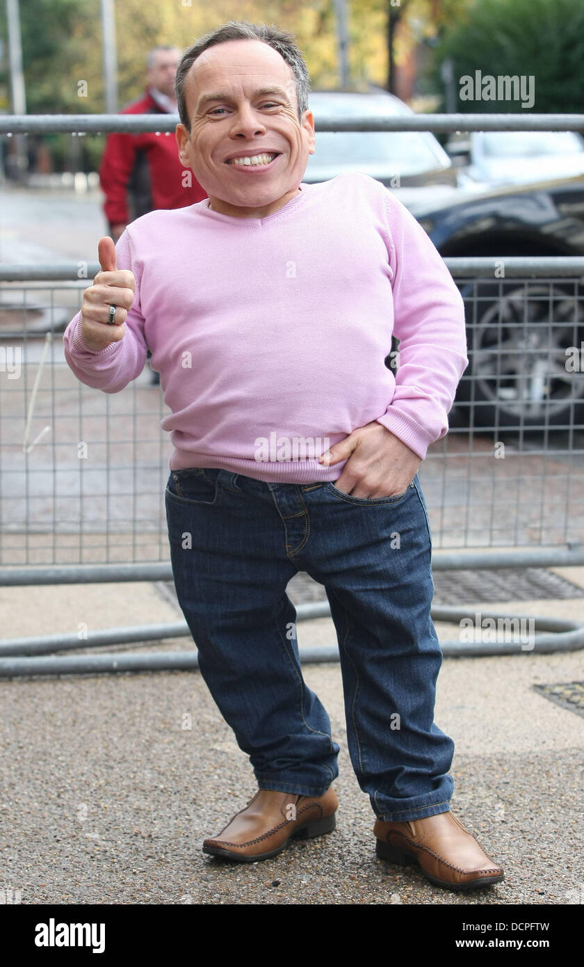 Warwick Davis at the ITV studios London, England - 04.11.11 Stock Photo ...