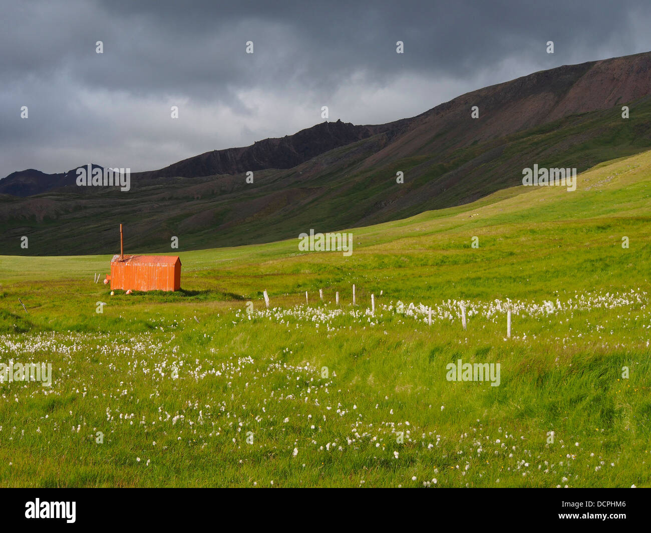 Emergency rescue hut hi-res stock photography and images - Alamy