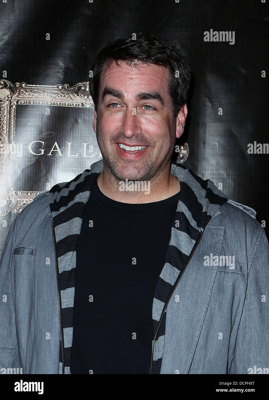 Rob Riggle Deena Nicole Cortese hosts at Gallery at Planet Hollywood ...