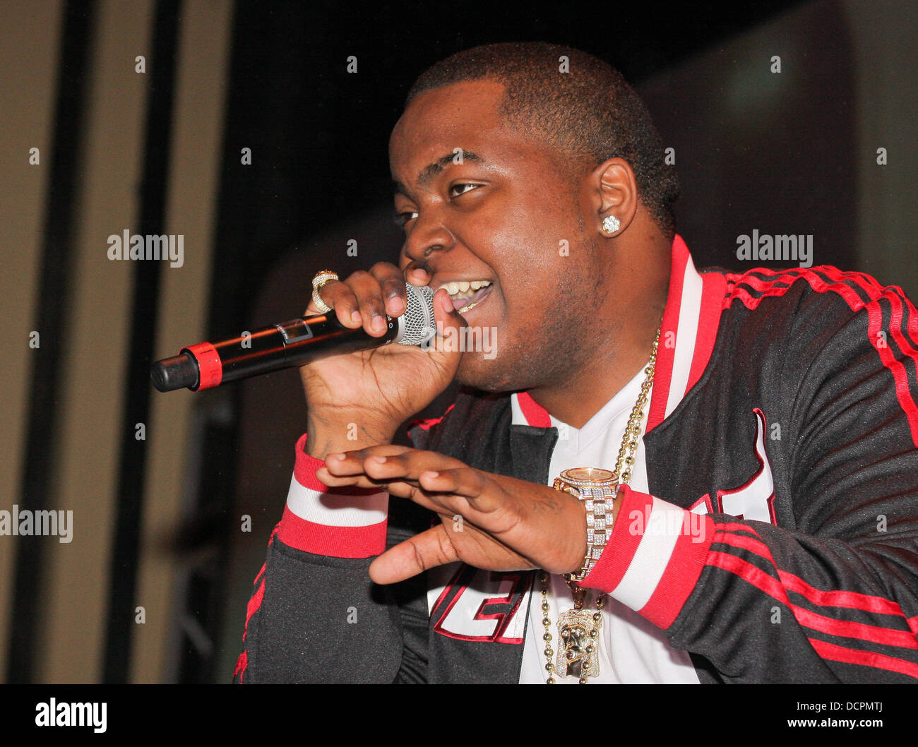 Sean rocks hi-res stock photography and images - Alamy