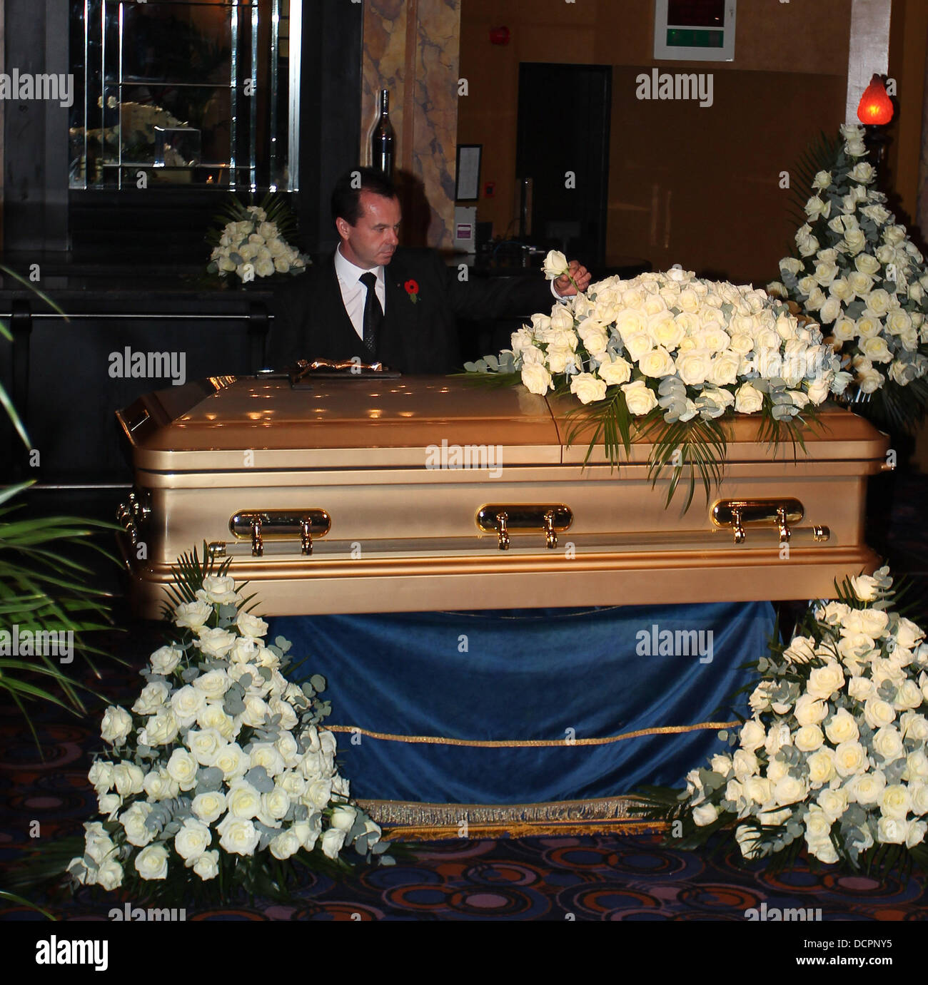 Funeral Caskets Gold