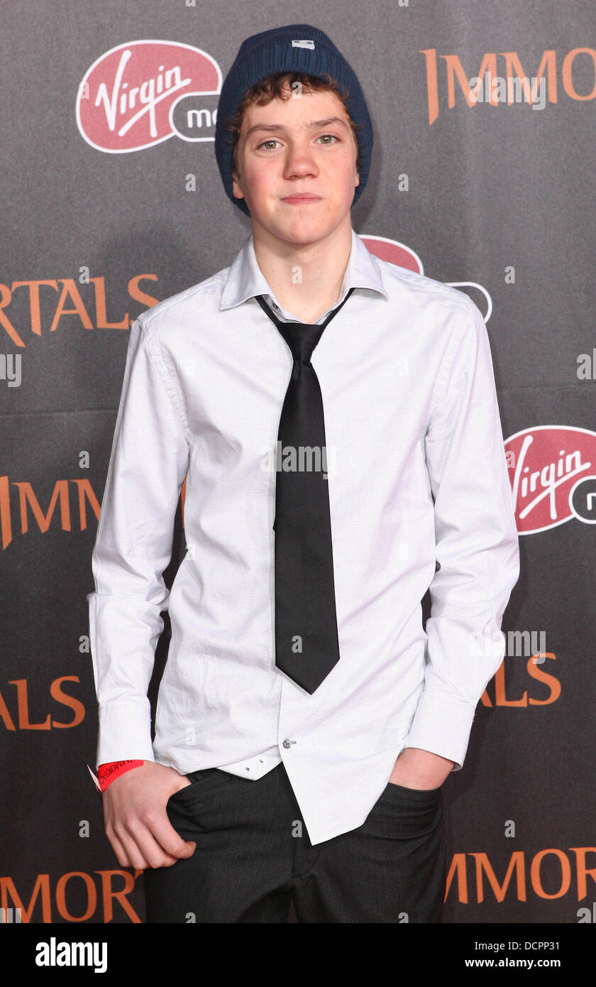 Robert Naylor Voice Actor