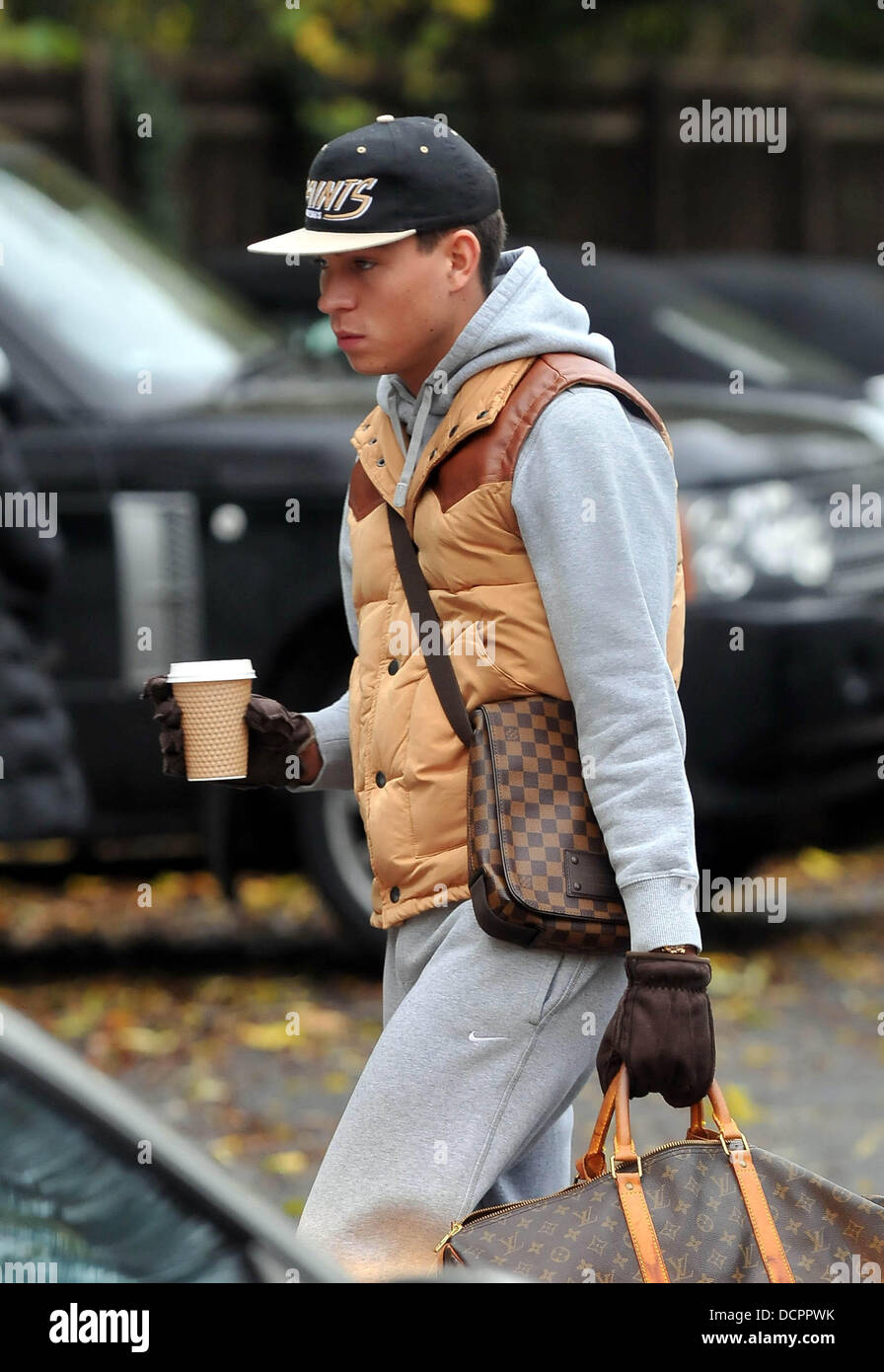 Joey Essex The Cast Of The Only Way Is Essex Head To West London To Do Some Filming Essex