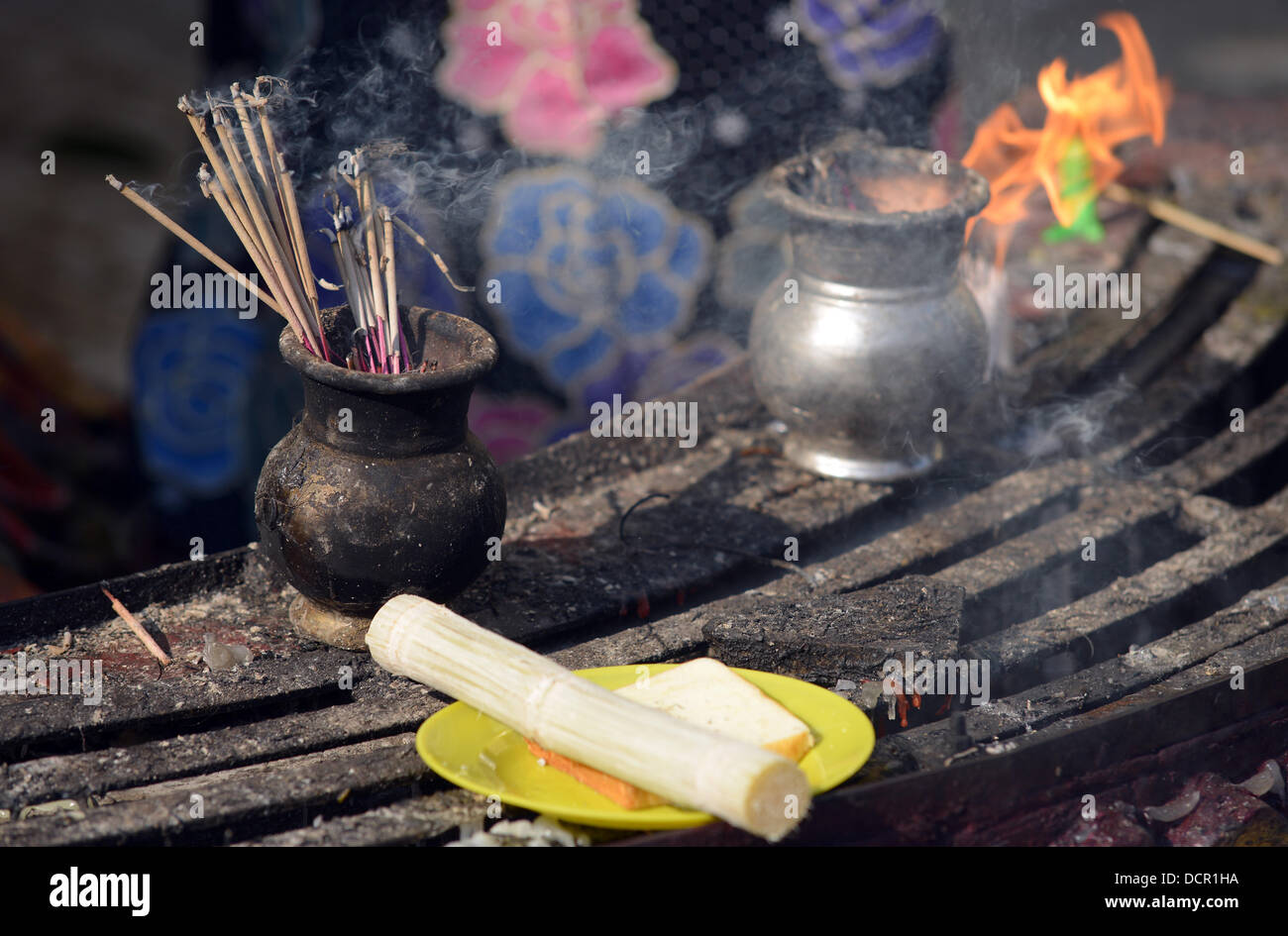 Sacrificial offerings hi-res stock photography and images - Alamy