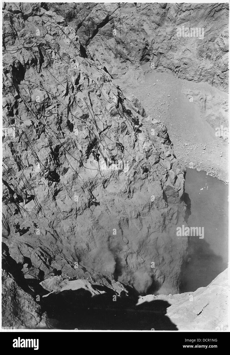 Scaling building Black and White Stock Photos & Images - Alamy