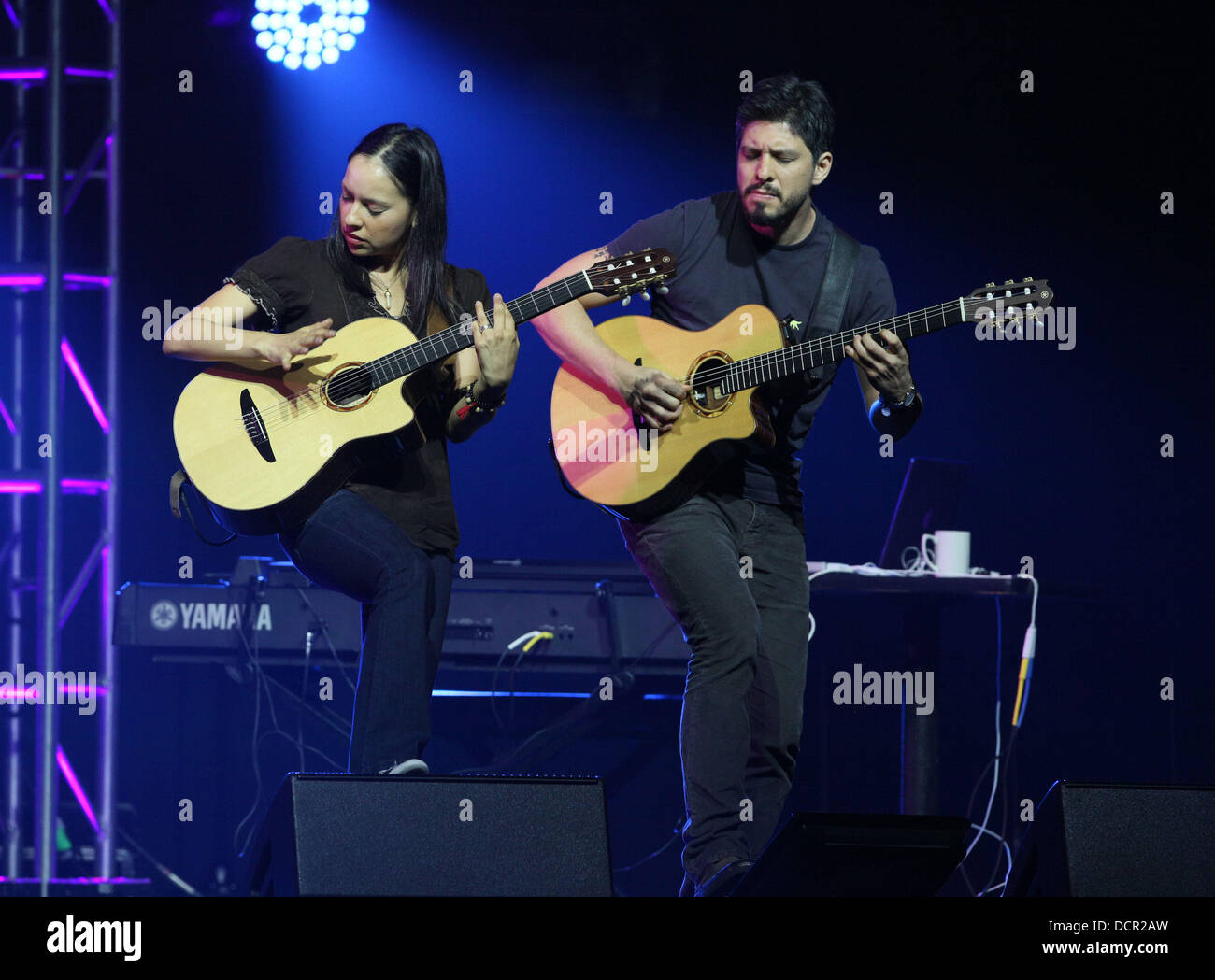 Rodrigo Y Gabriela 7th Annual Focus for Change benefit dinner and ...