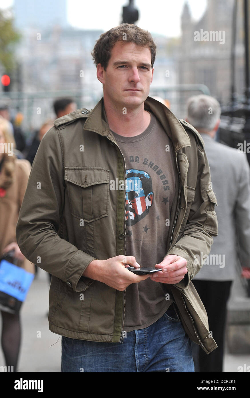Dan Snow out and about in Westminster wearing a 'Big Lebowski' T-shirt ...