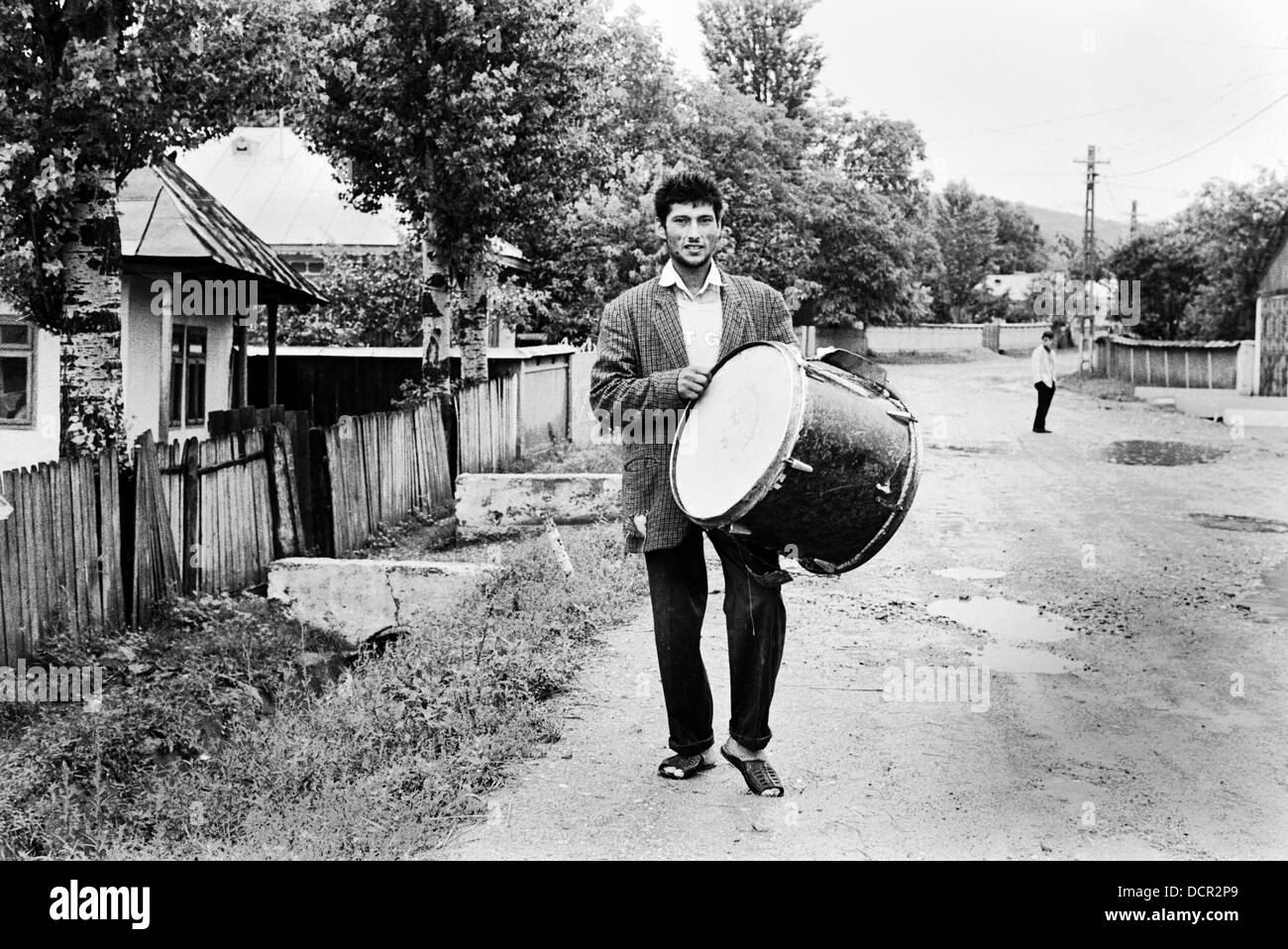 Roma people romania Black and White Stock Photos & Images - Alamy