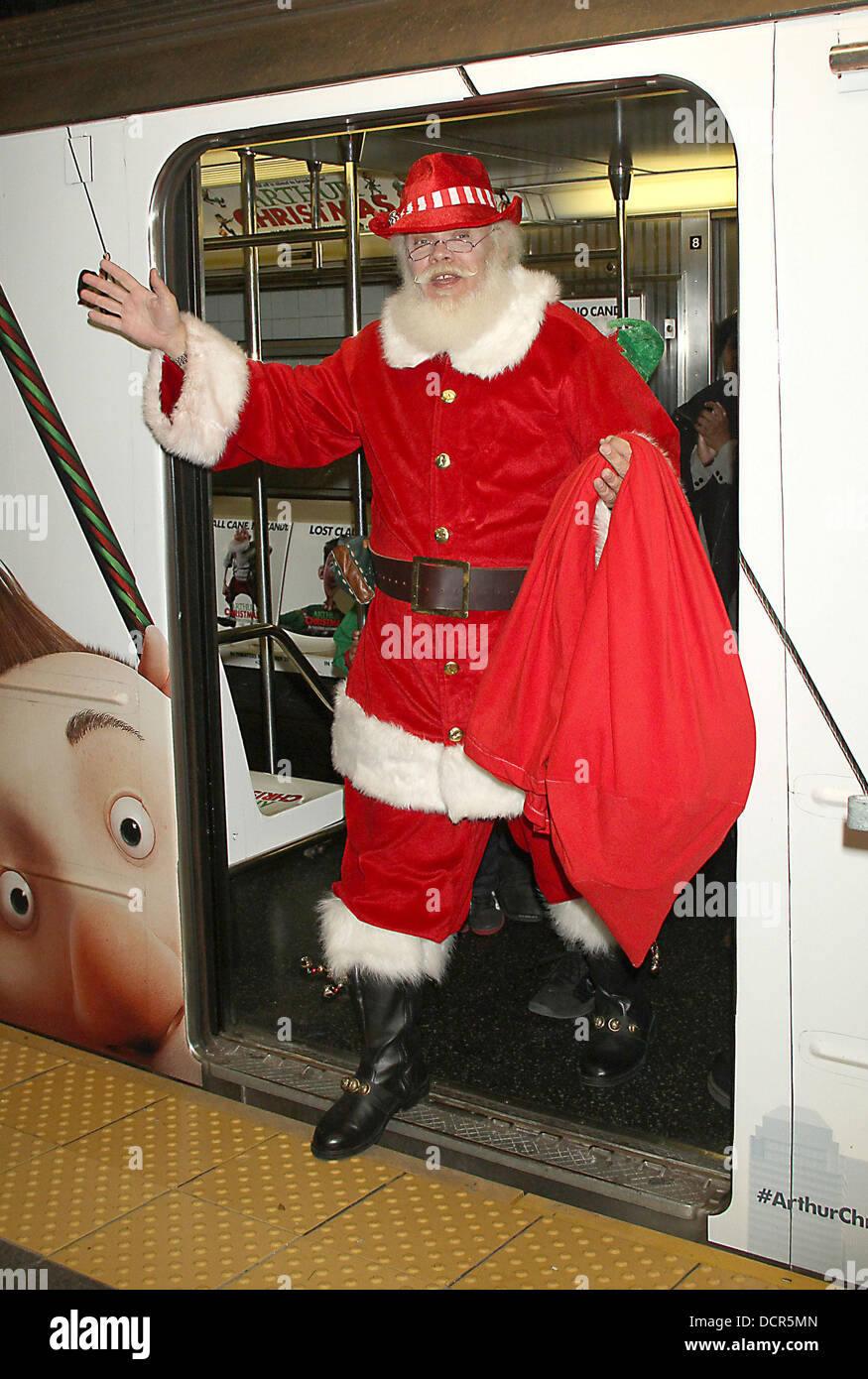 Santa Clause Arthur Christmas MTA Shuttle unveiling at Grand Central ...