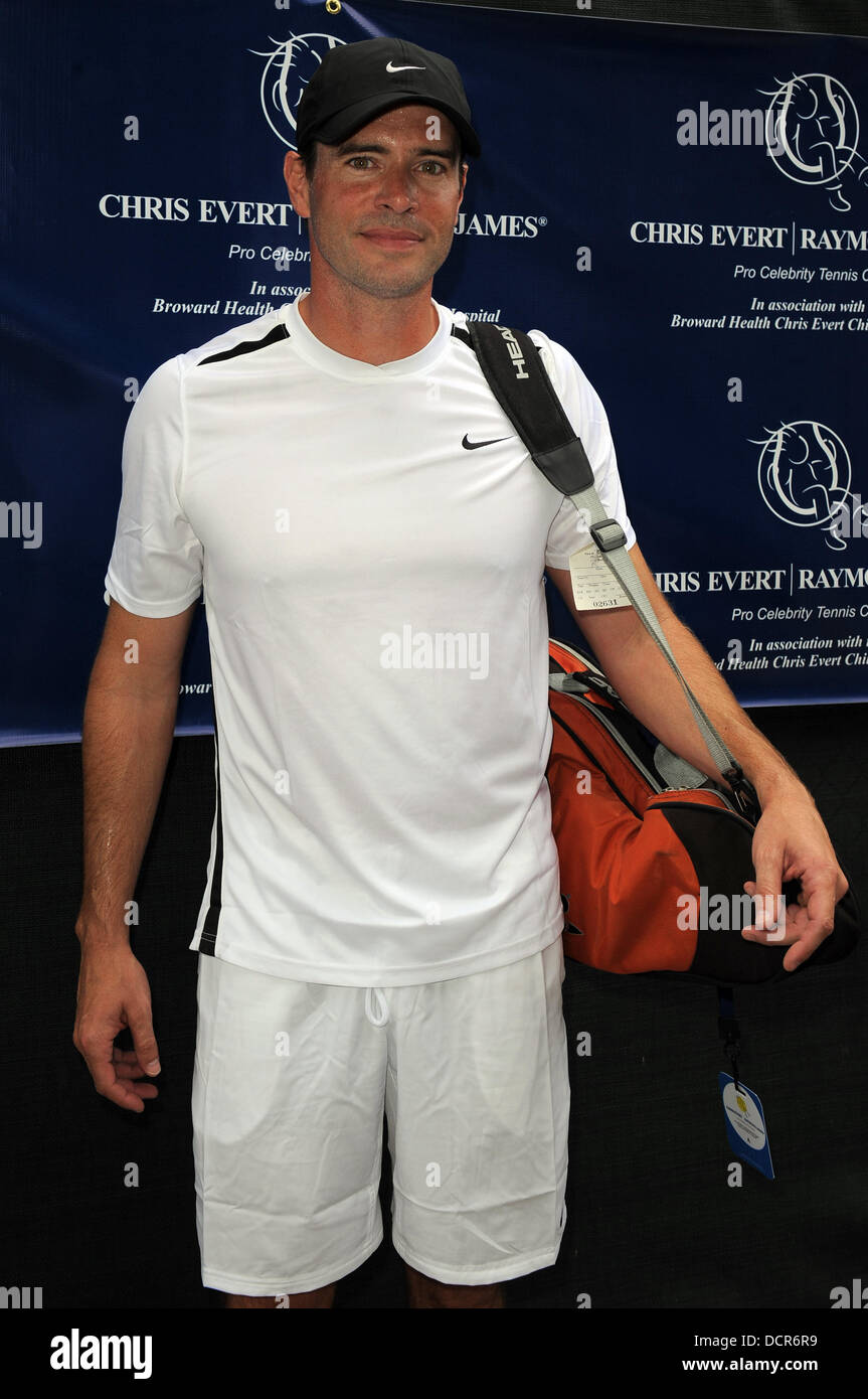Scott Foley The Chris Evert/Raymond James Pro-Celebrity Tennis Classic ...
