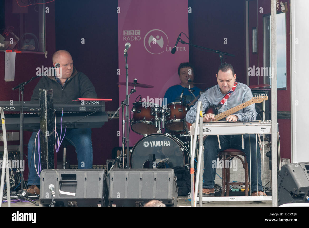 Music artists hi-res stock photography and images - Alamy