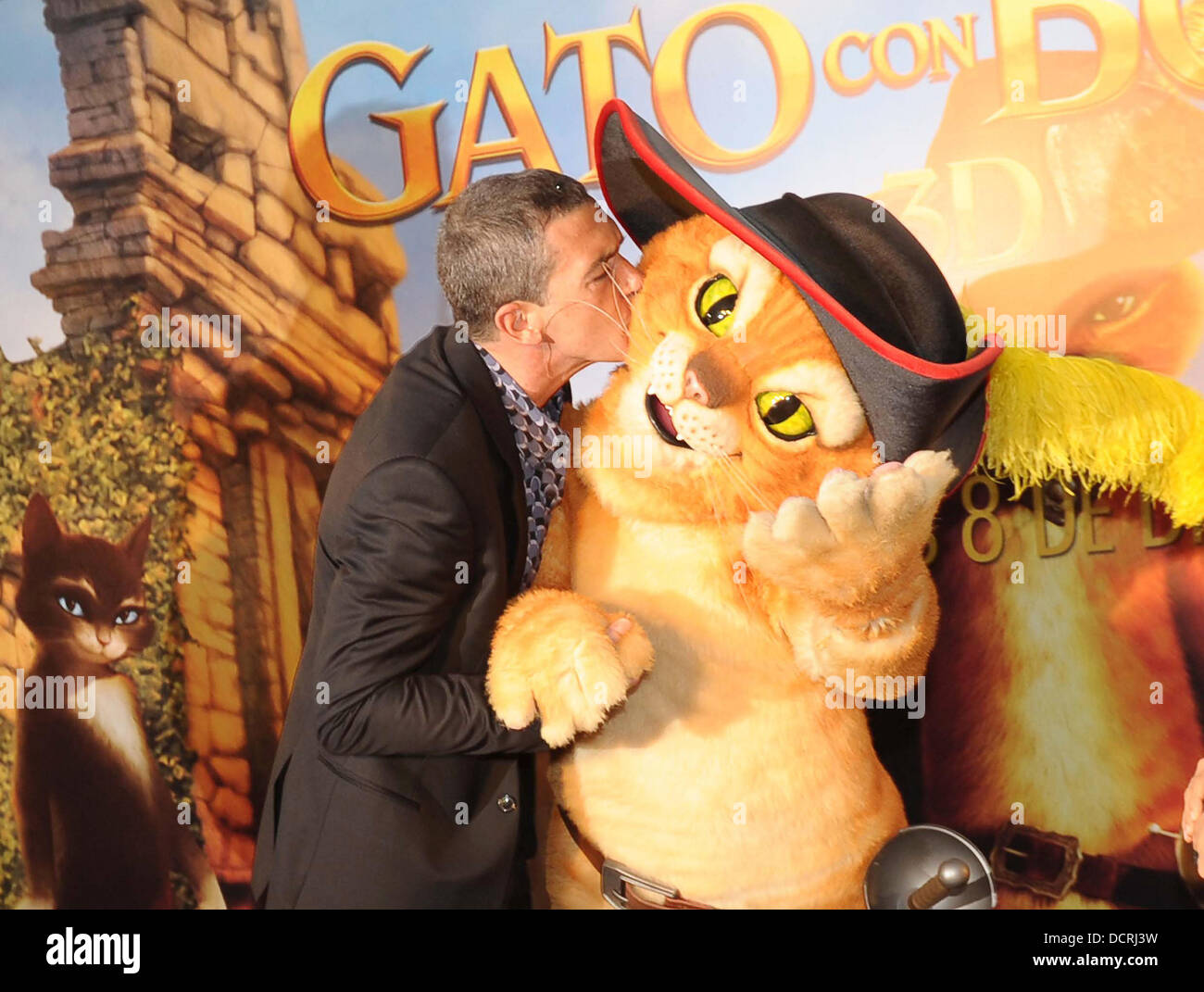 Antonio Banderas attending the Premiere of "Puss In Boots" at the ...