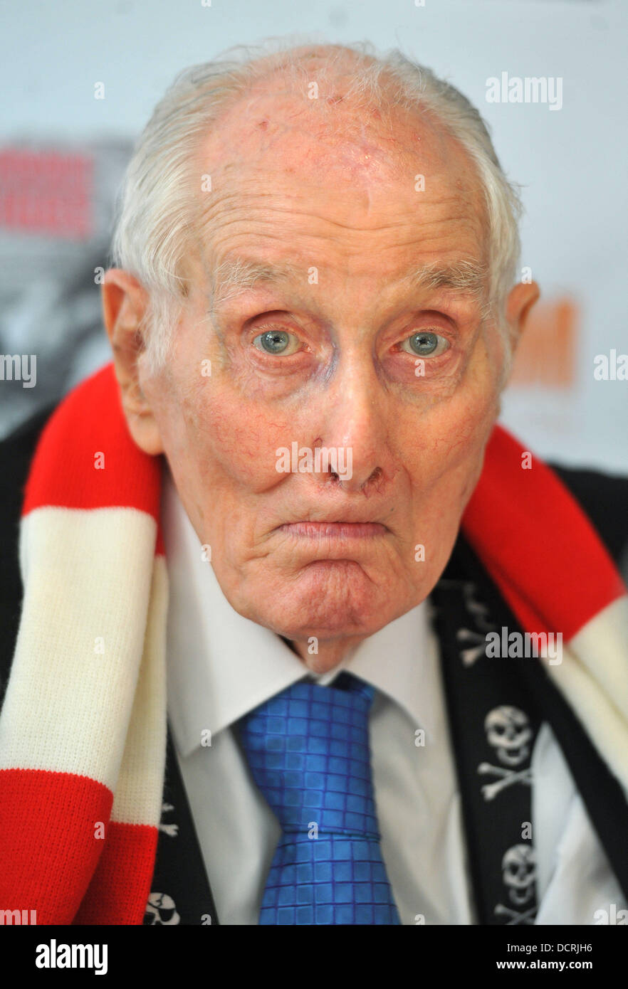 Ronnie Biggs launches his autobiogrpahy 'Odd Man Out: The Last Straw ...