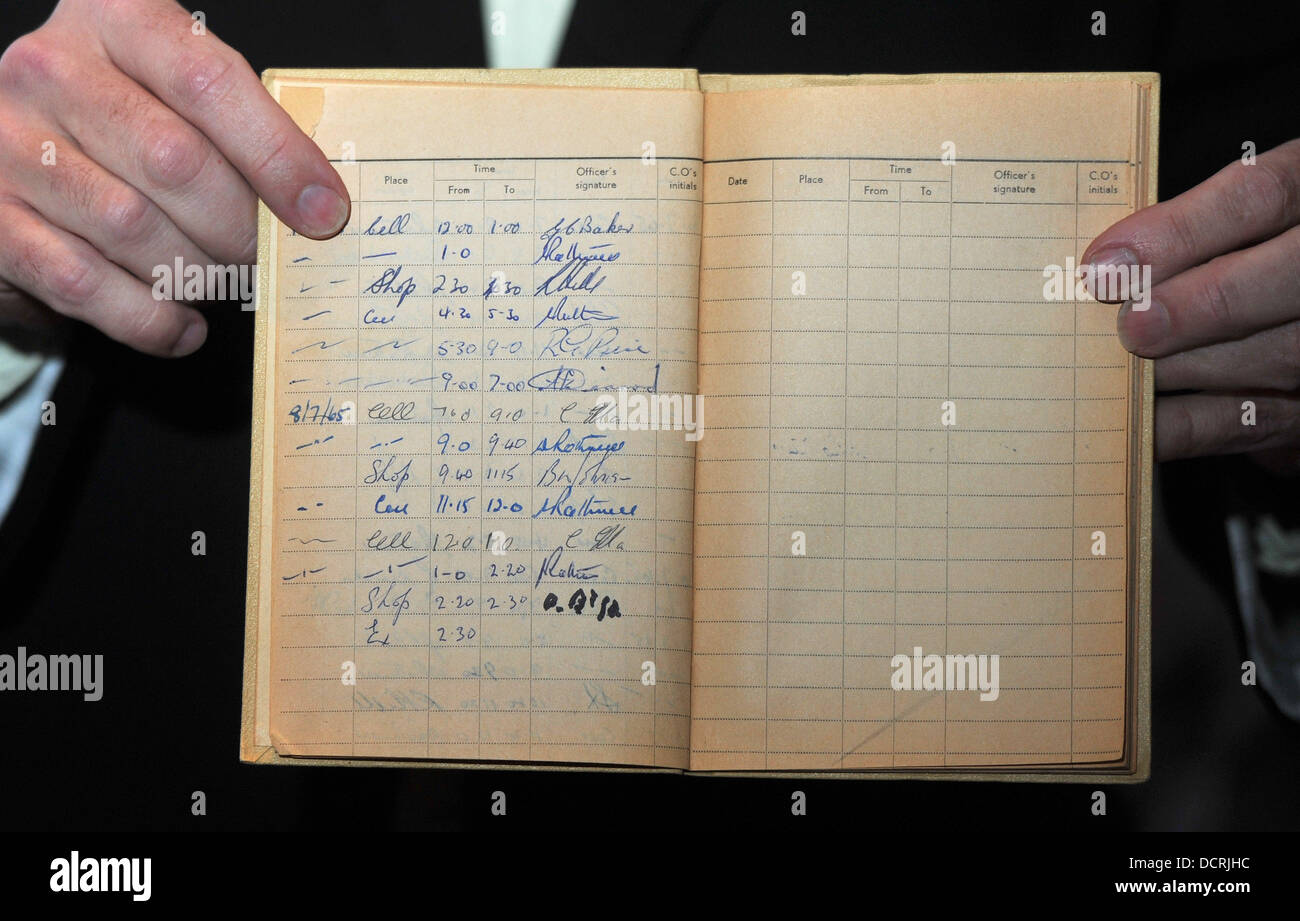 Prison Log Book showing the time Biggs was last accounted for before ...