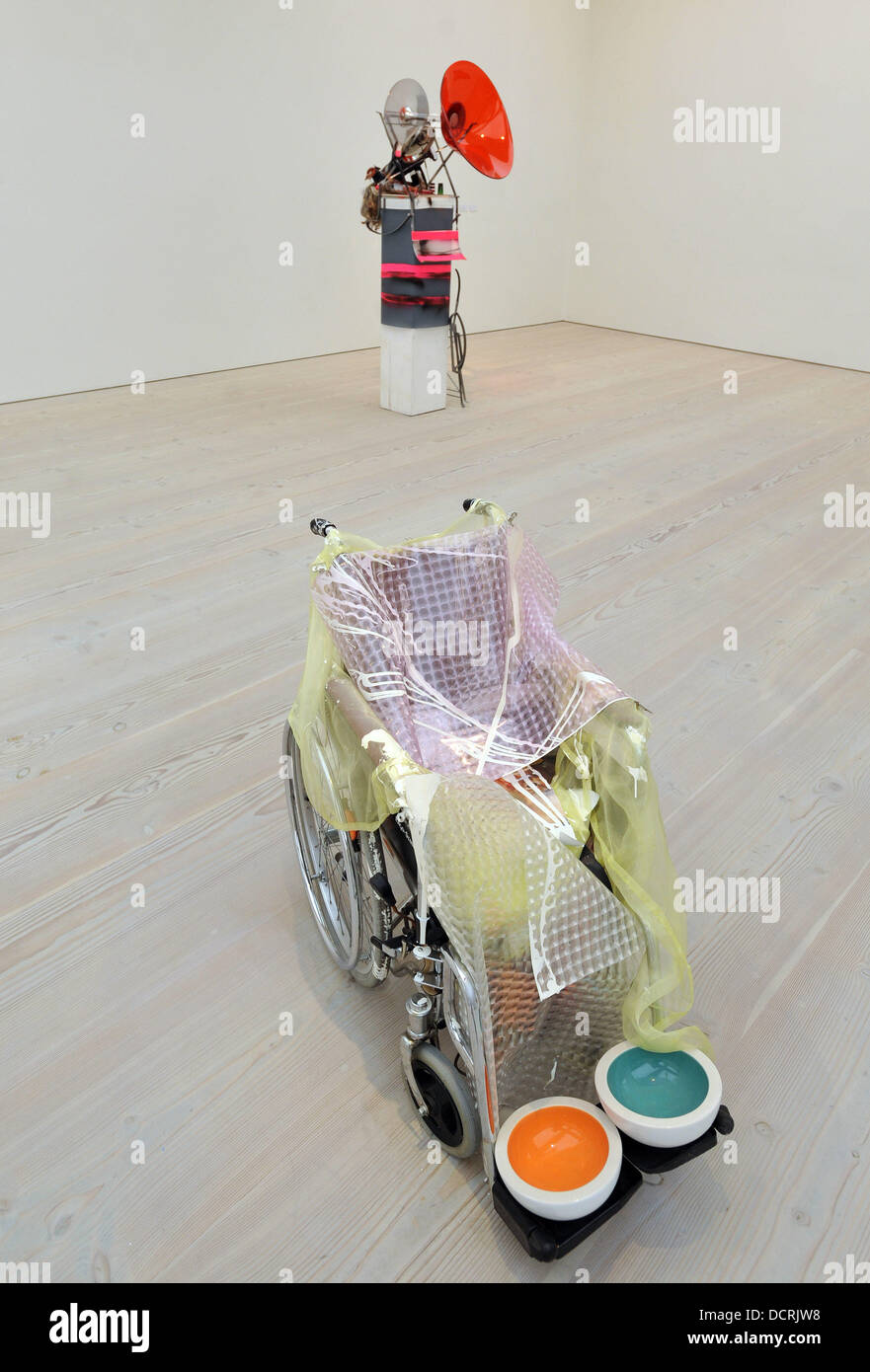 Isa Genzken: Untitled Gesamtkunstwerk: New Art From Germany ...