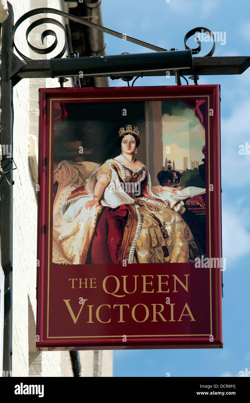 Victoria pub sign hi-res stock photography and images - Alamy