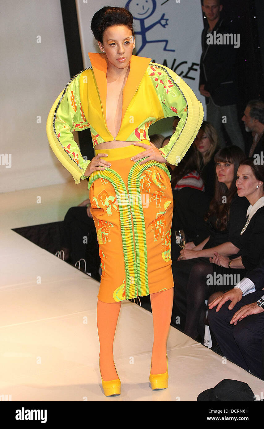 Model wearing Anna Sholz Curves in Couture Models Of Diversity Charity ...