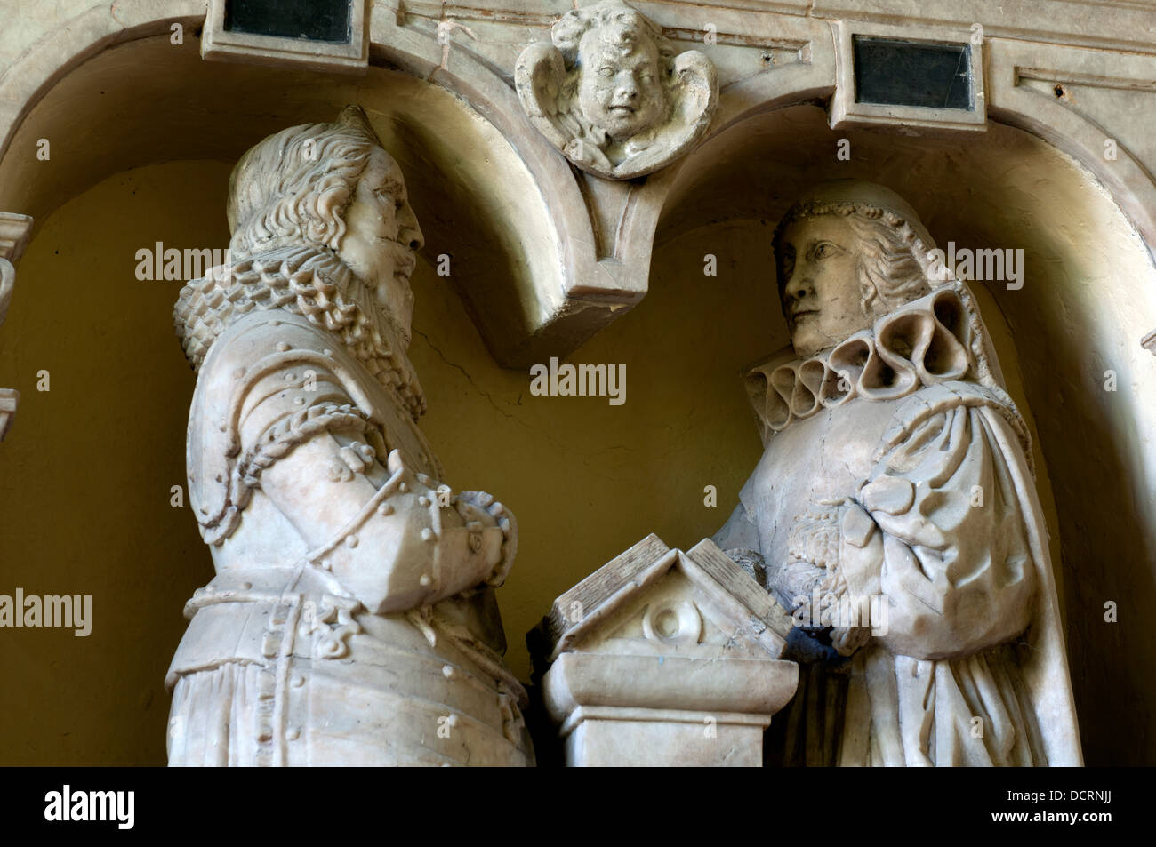 Holy cross church moreton morrell hi-res stock photography and images ...