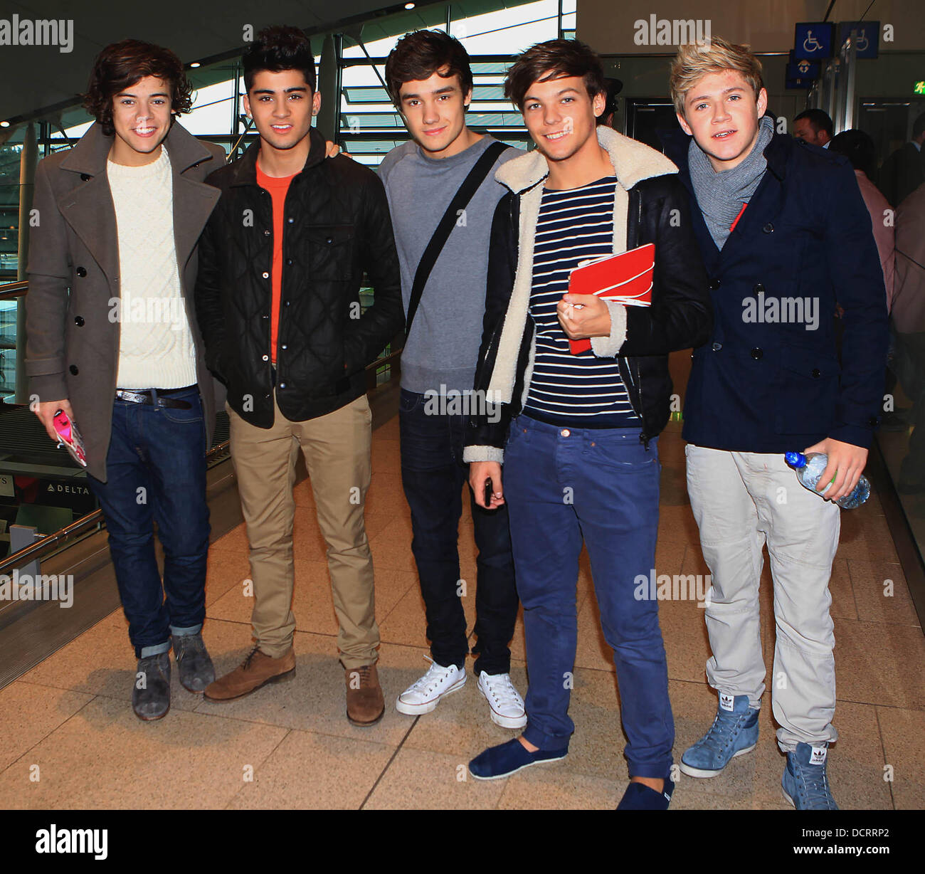 Harry Styles Zayn Malik Liam Payne Louis Tomlinson And Liam Payne One Direction Arrive At