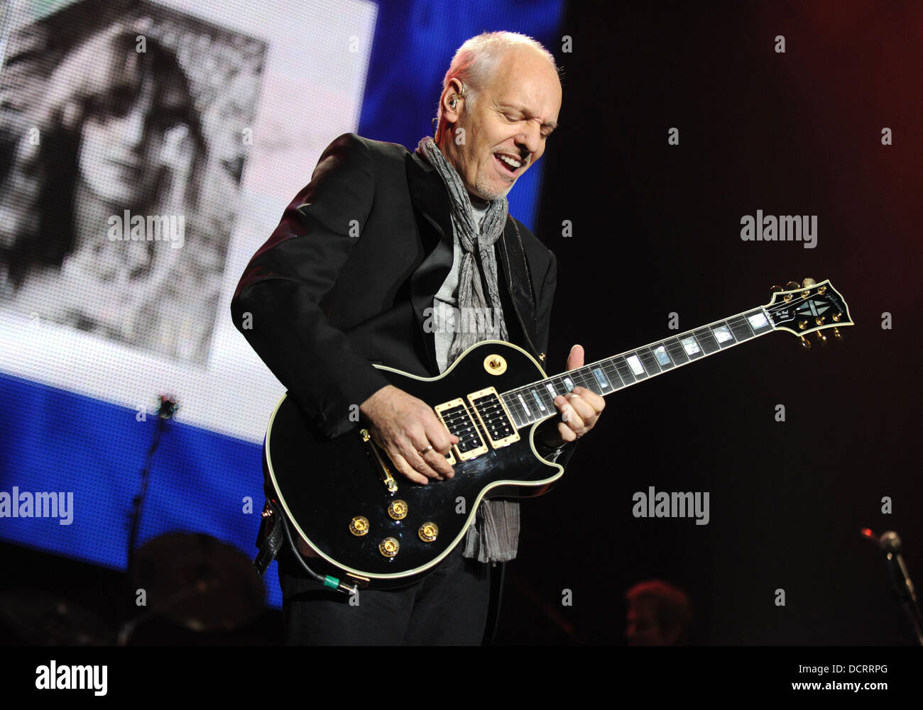 Peter Frampton performing "Frampton Comes Alive" 35th Anniversary Tour ...