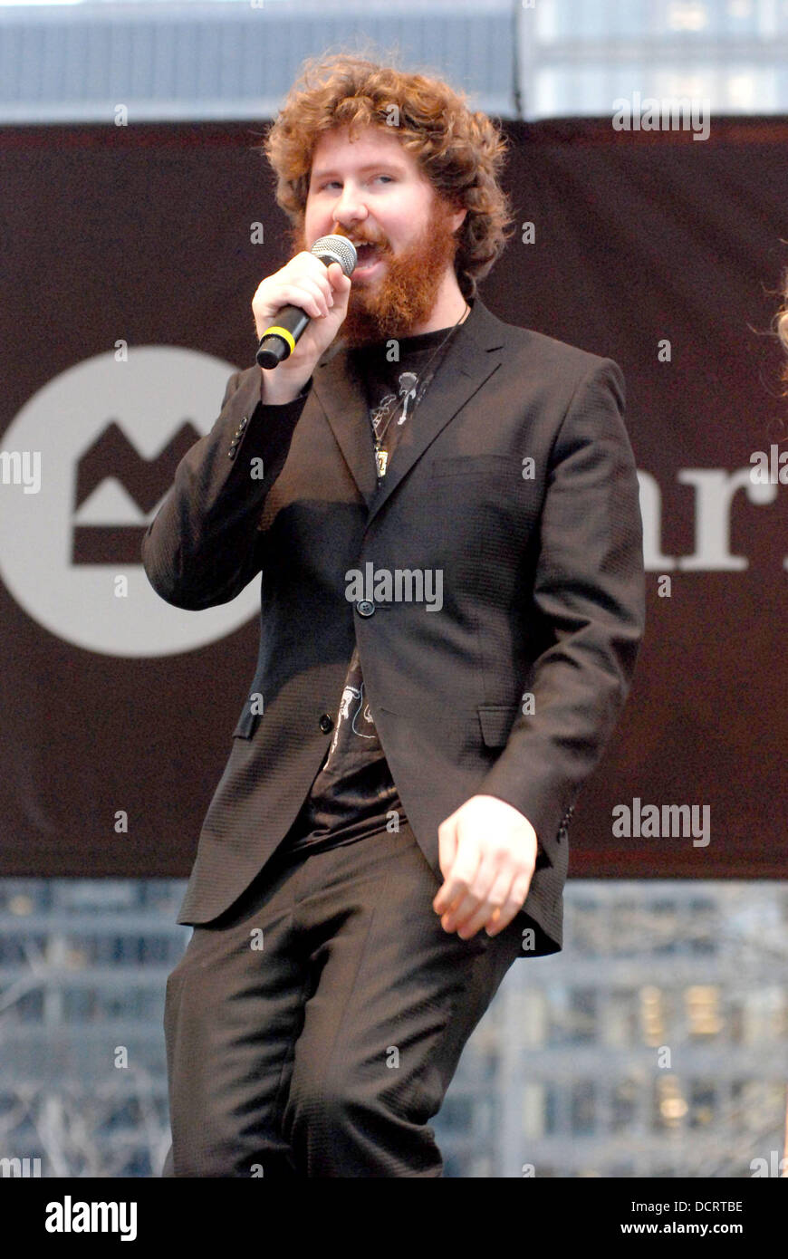 Casey Abrams performs at The Magnificent Mile 2011 lights festival ...