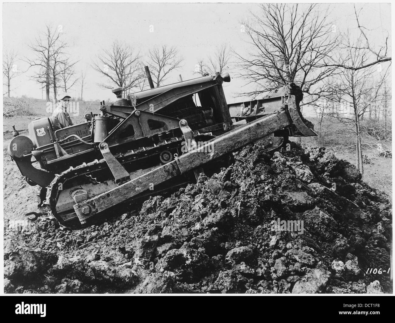 Vintage bulldozer hi-res stock photography and images - Alamy