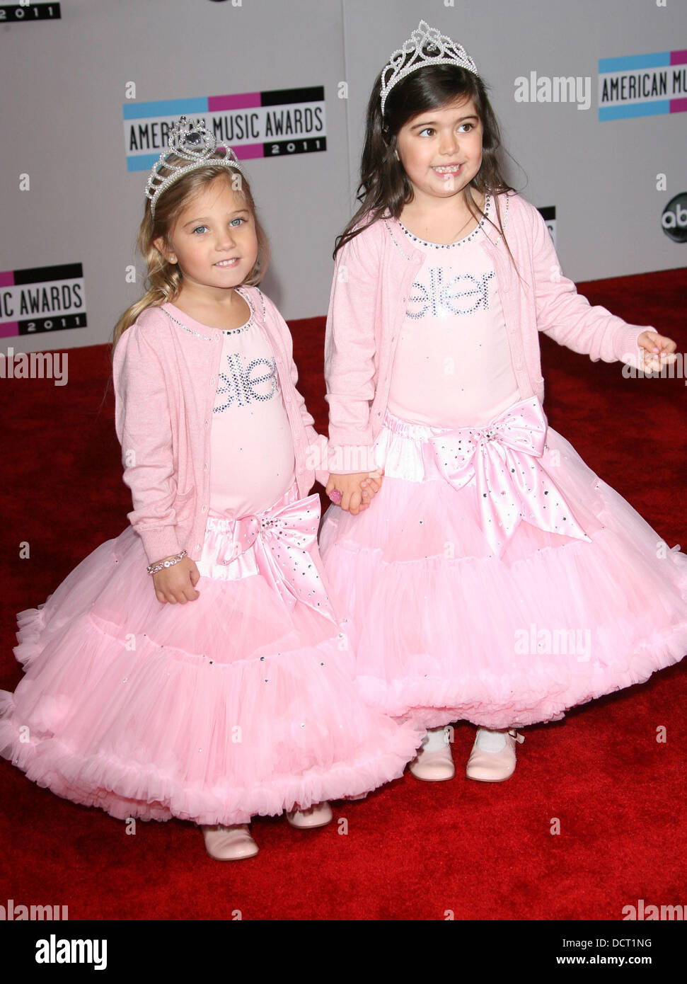 The viral YouTube girls who sang Nicki Minaj's "Super Bass," Rosie and ...