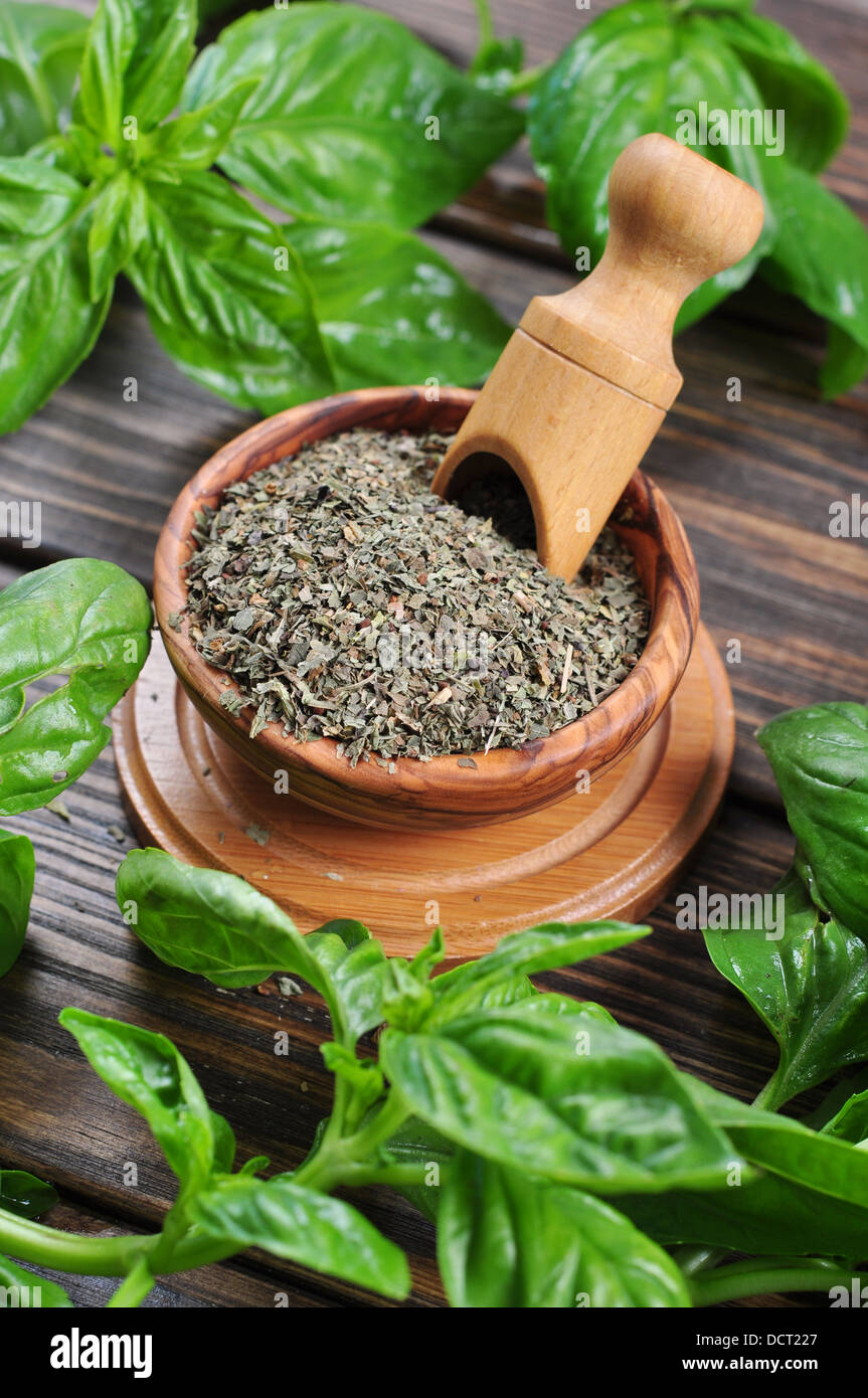 Fresh basil spice hi-res stock photography and images - Alamy