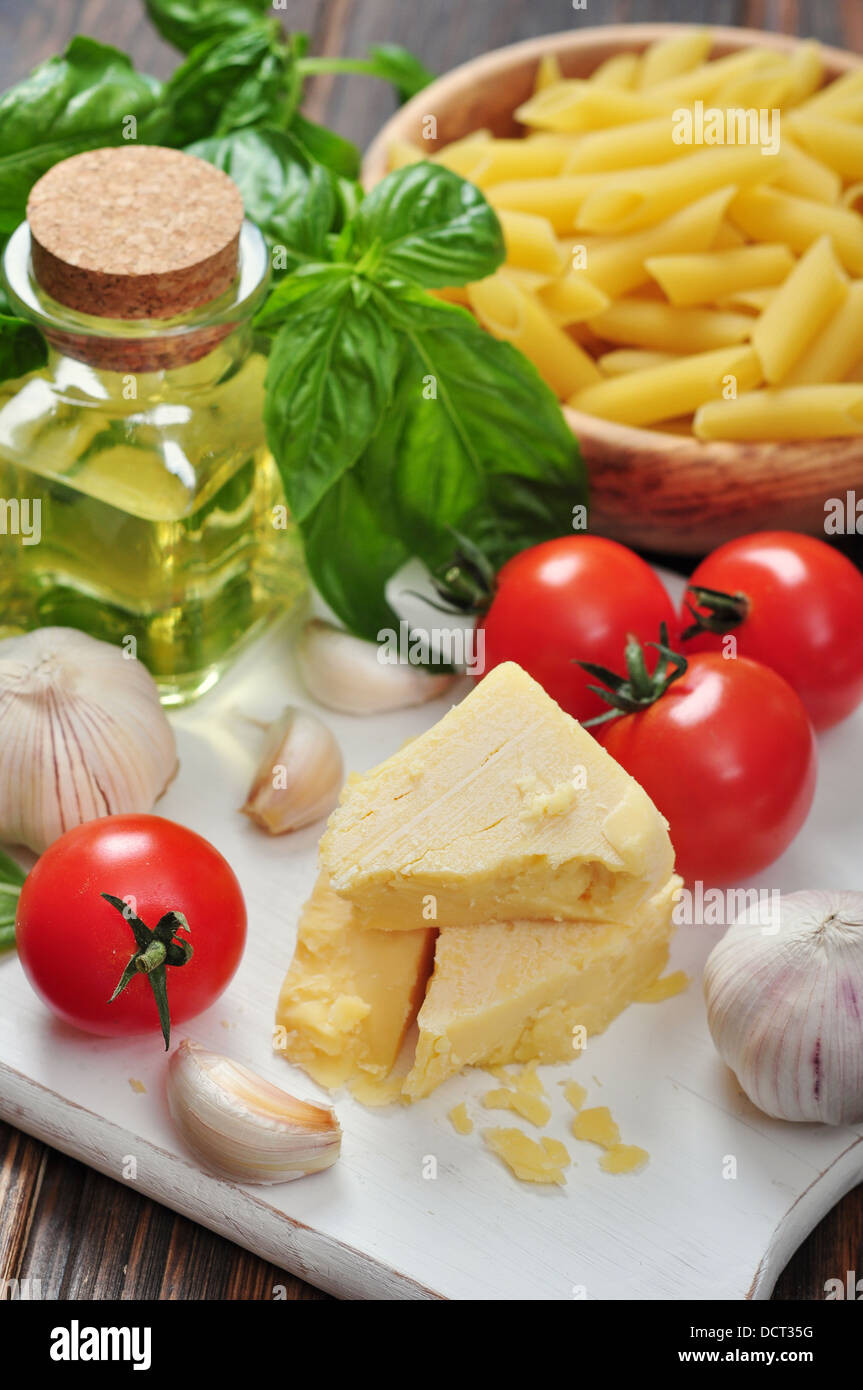 Parmesan basil garlic tomato hi-res stock photography and images - Alamy