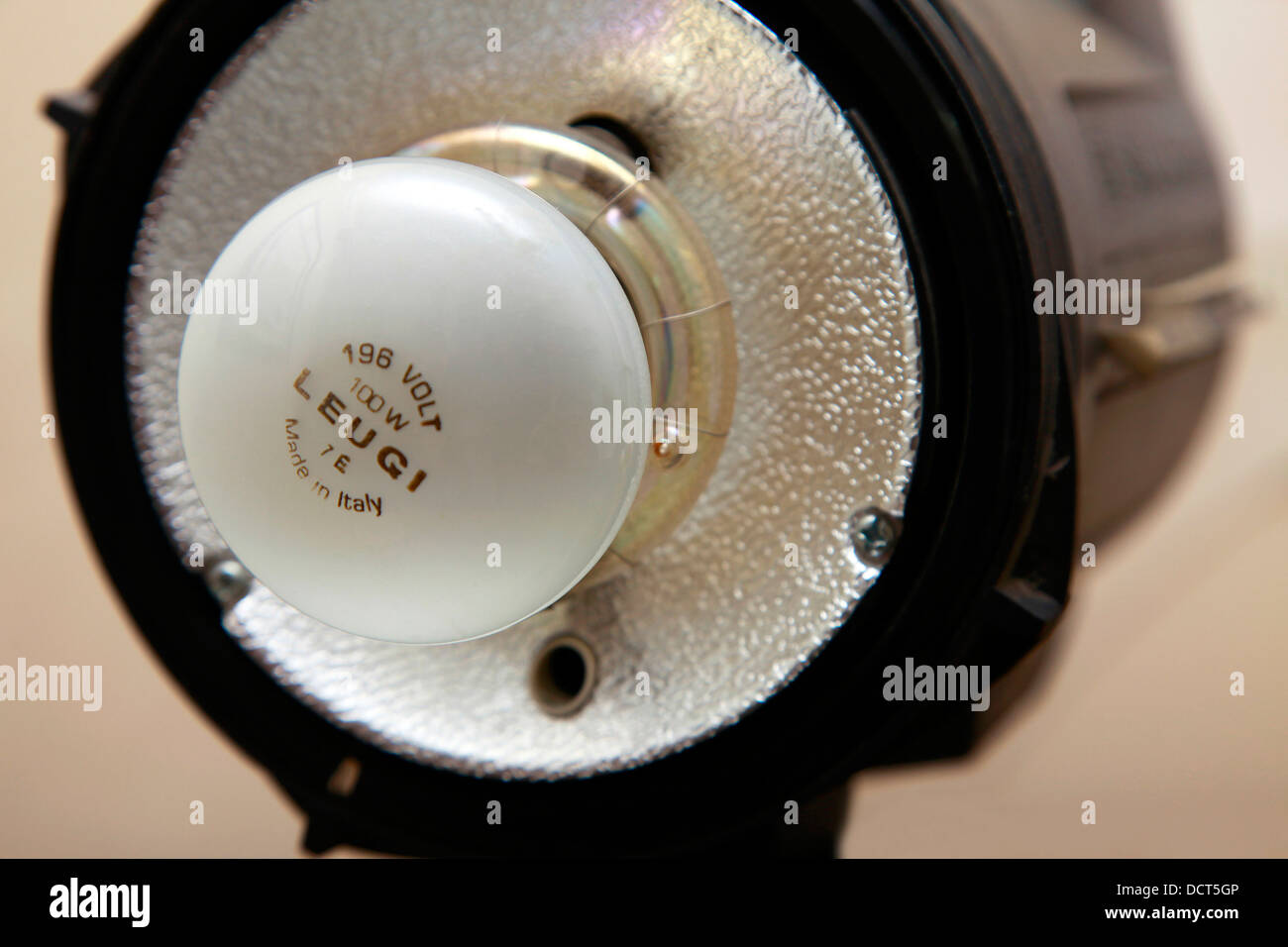 Photography Studio Flash Head with Umbrella Stock Photo - Alamy