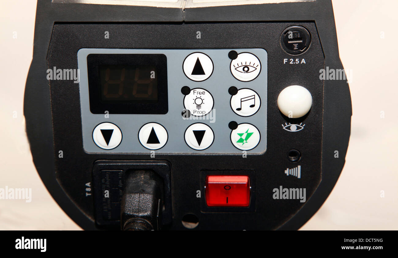 Photography Studio Flash Head with Umbrella Stock Photo - Alamy