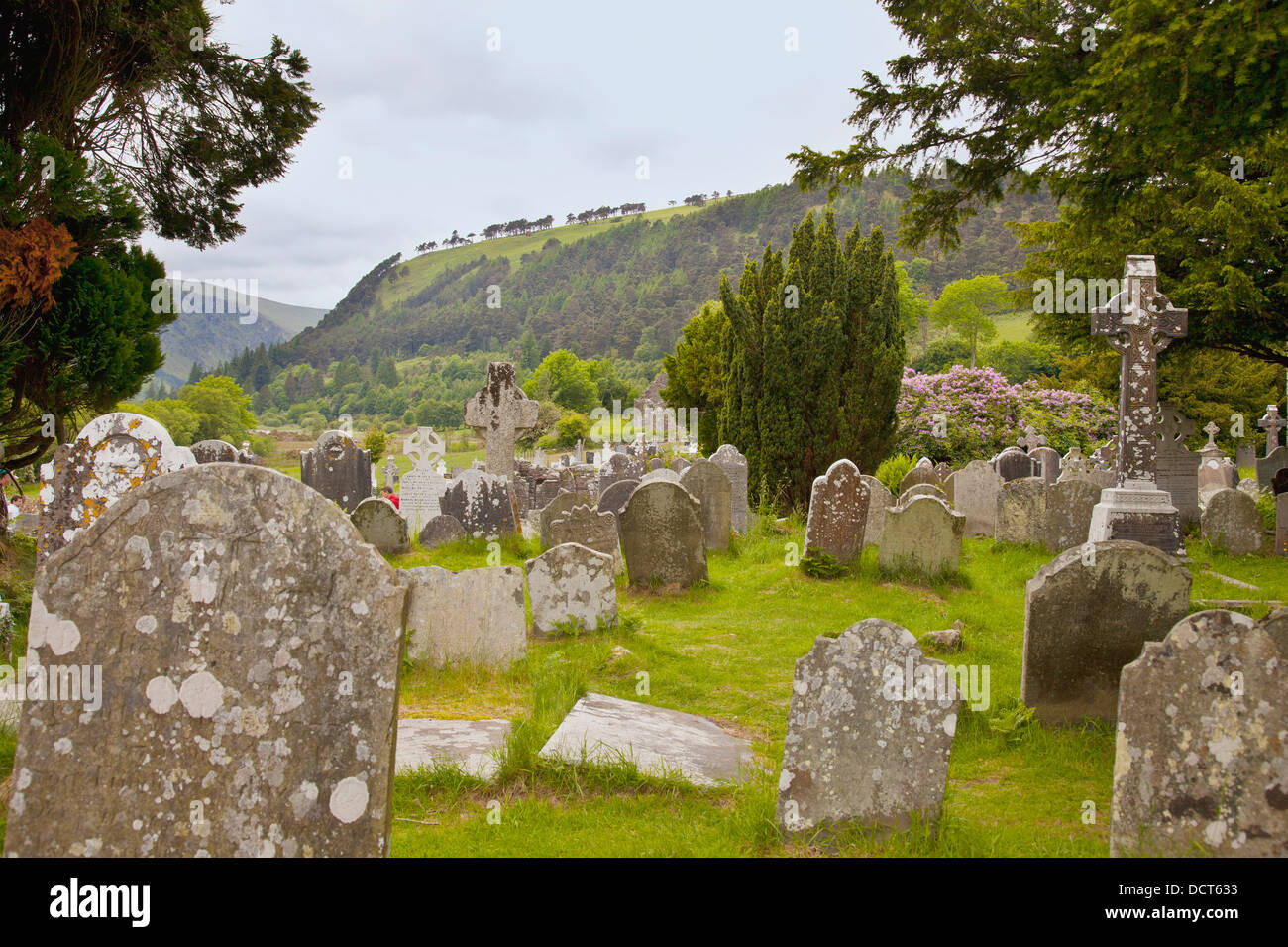 Tombstones cemetery glendalough hi-res stock photography and images - Alamy