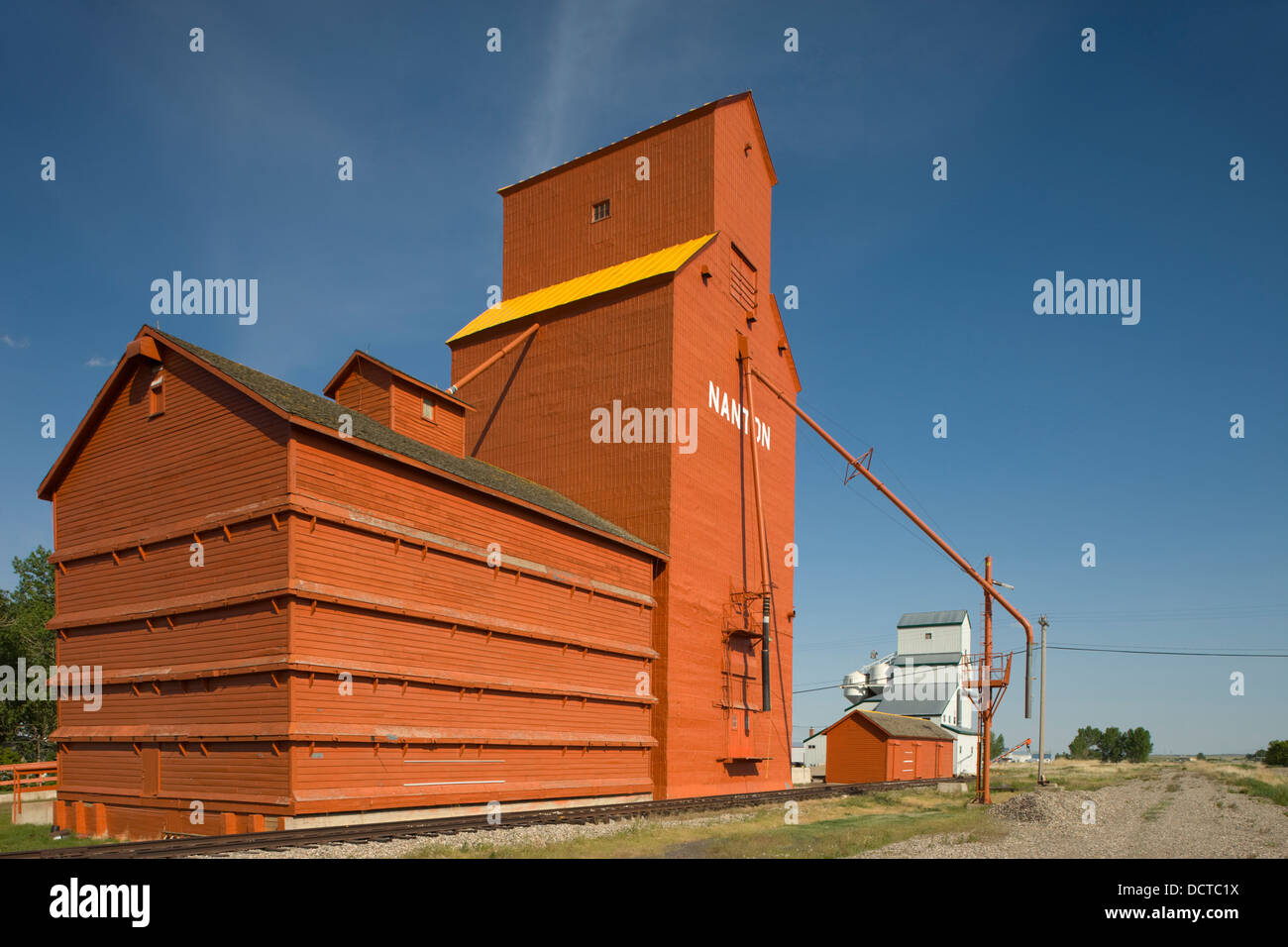 Historic grain elevators hi-res stock photography and images - Alamy