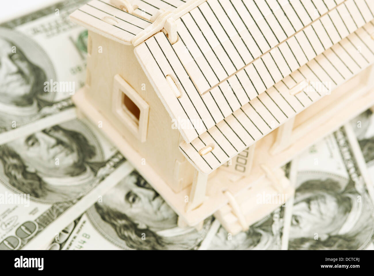house and money Stock Photo - Alamy