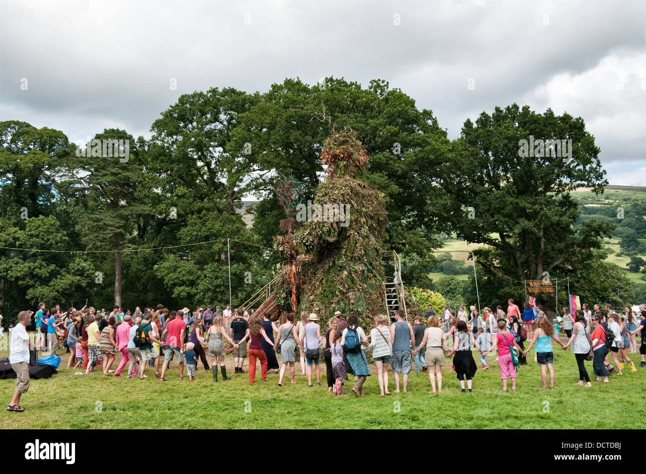 Man dancing music festival hi-res stock photography and images - Alamy
