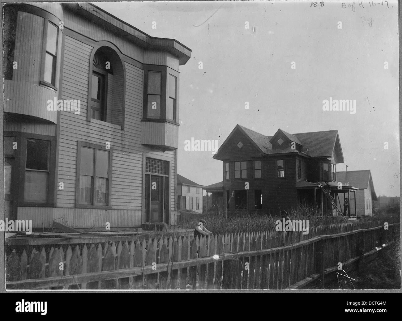 Deteriorating homes hi-res stock photography and images - Alamy