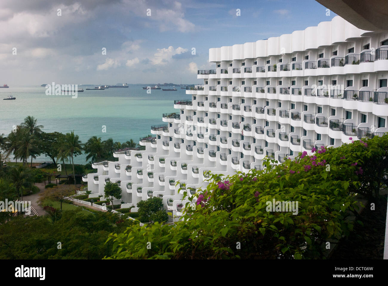 Shangri La Rasa Sentosa Resort Hotel Stock Photo - Alamy