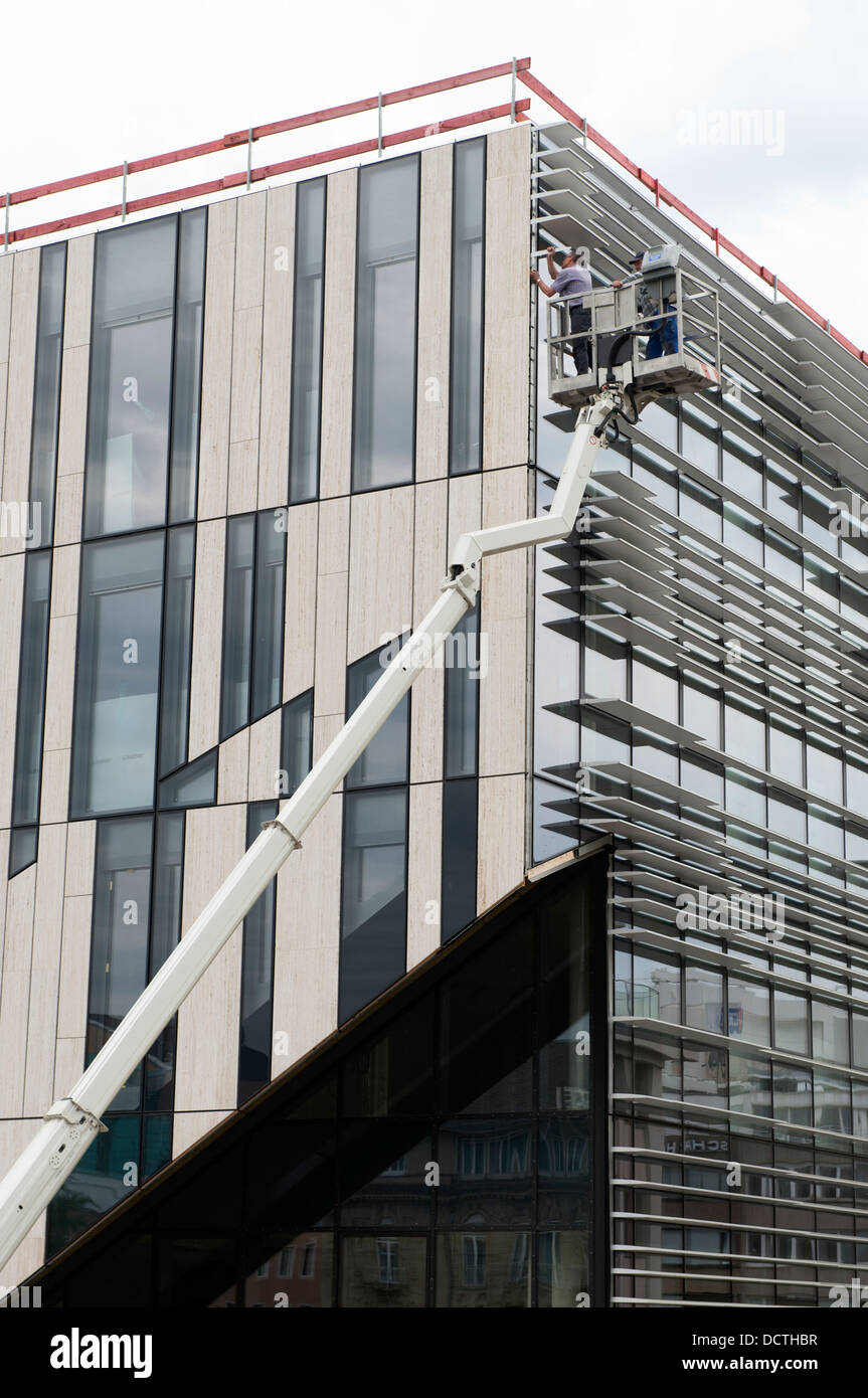 Germany construction workers site hi-res stock photography and images ...