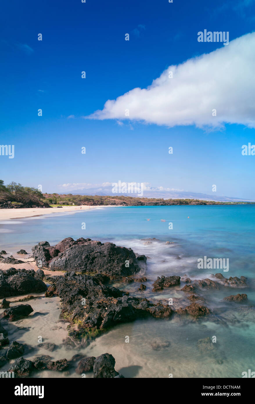 Hawaii, Big Island, Hapuna Beach Park, Rocky Shore And Clear Blue Water ...