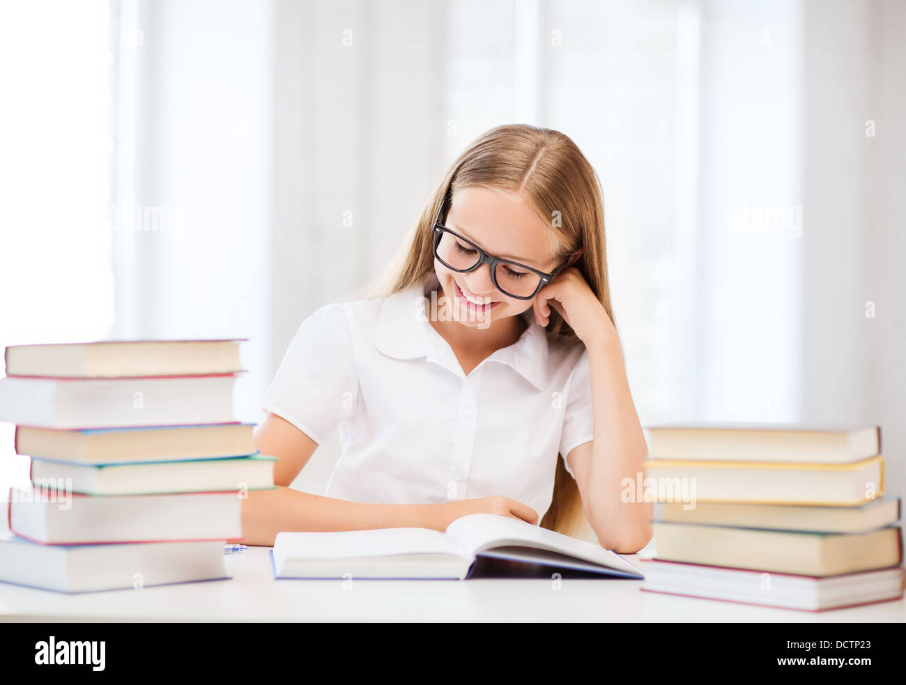 student girl studying at school Stock Photo - Alamy