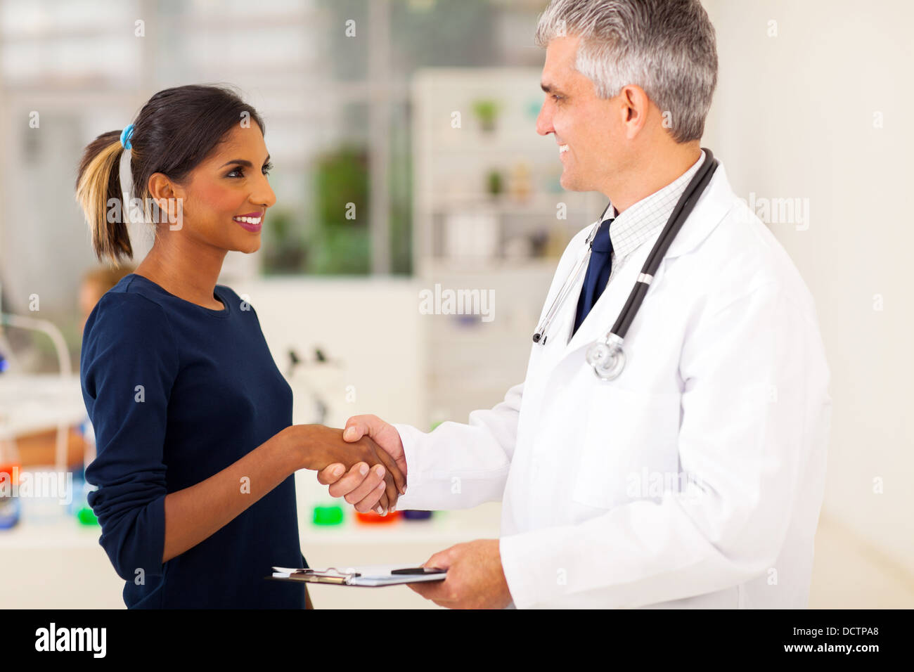 Indian doctor patient hi-res stock photography and images - Alamy