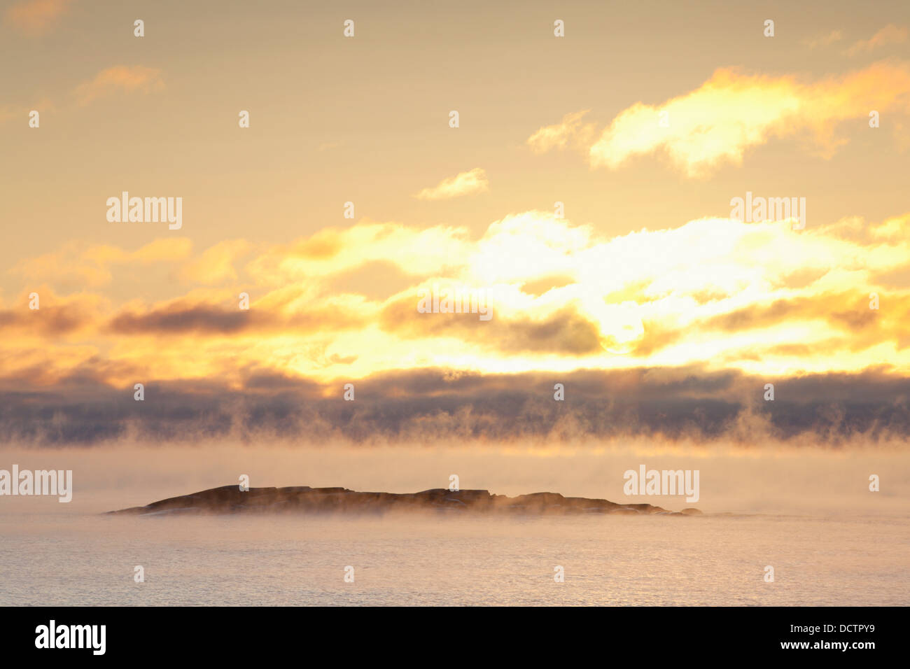 Terrace bay ontario hi-res stock photography and images - Alamy