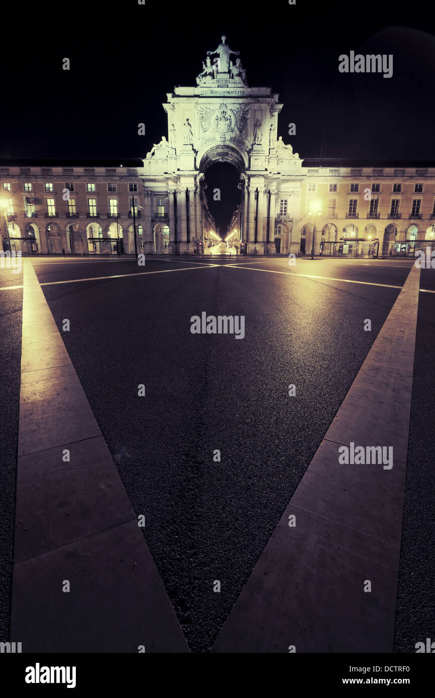 famous stone arch Stock Photo - Alamy