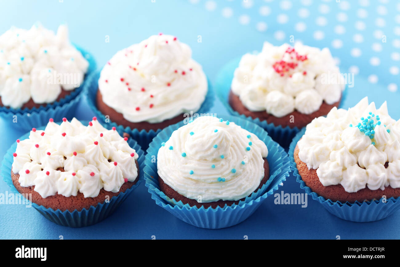 Buttercream cake hi-res stock photography and images - Alamy