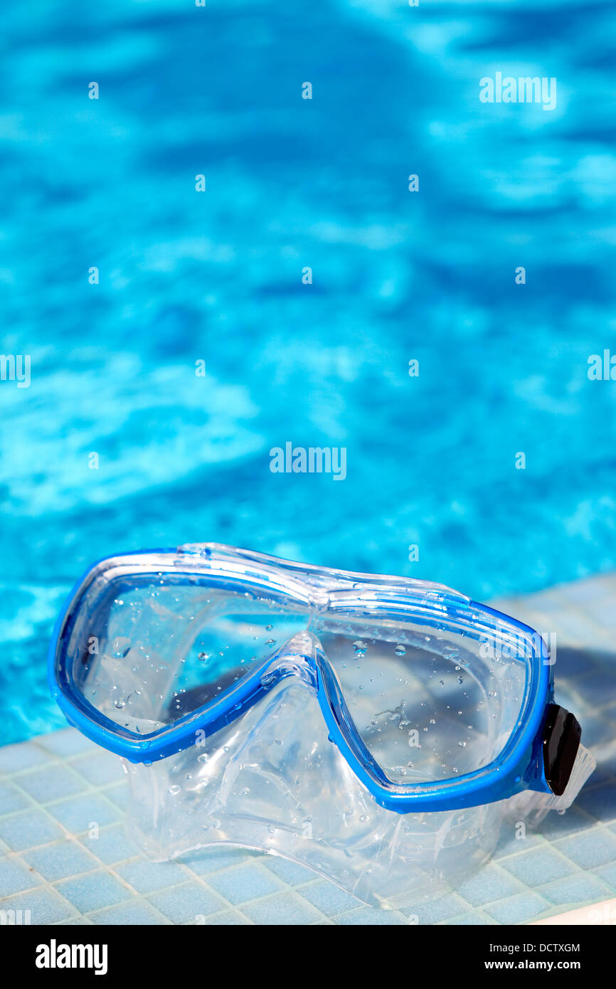 Snorkeling goggle hi-res stock photography and images - Alamy