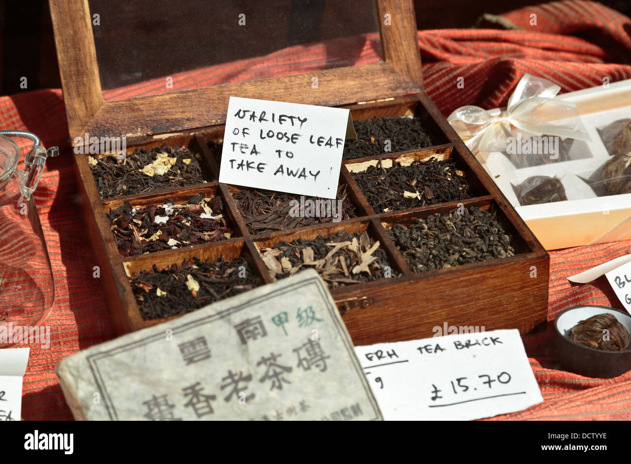 Loose tea leaves shop hi-res stock photography and images - Alamy