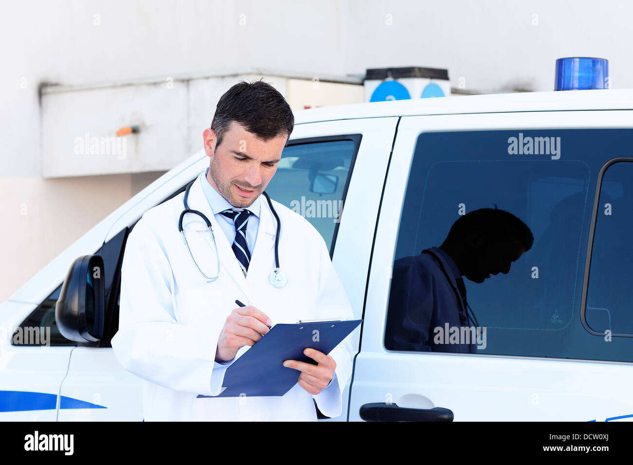 Doctor action hi-res stock photography and images - Alamy